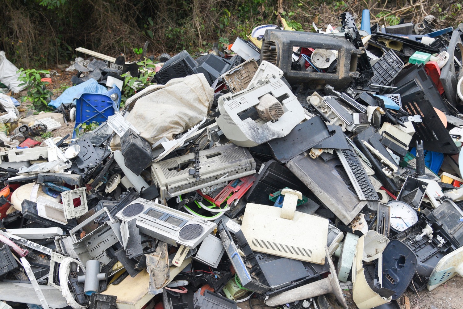 WEEE Recycling: Bridging the Knowledge Gap - Central Waste